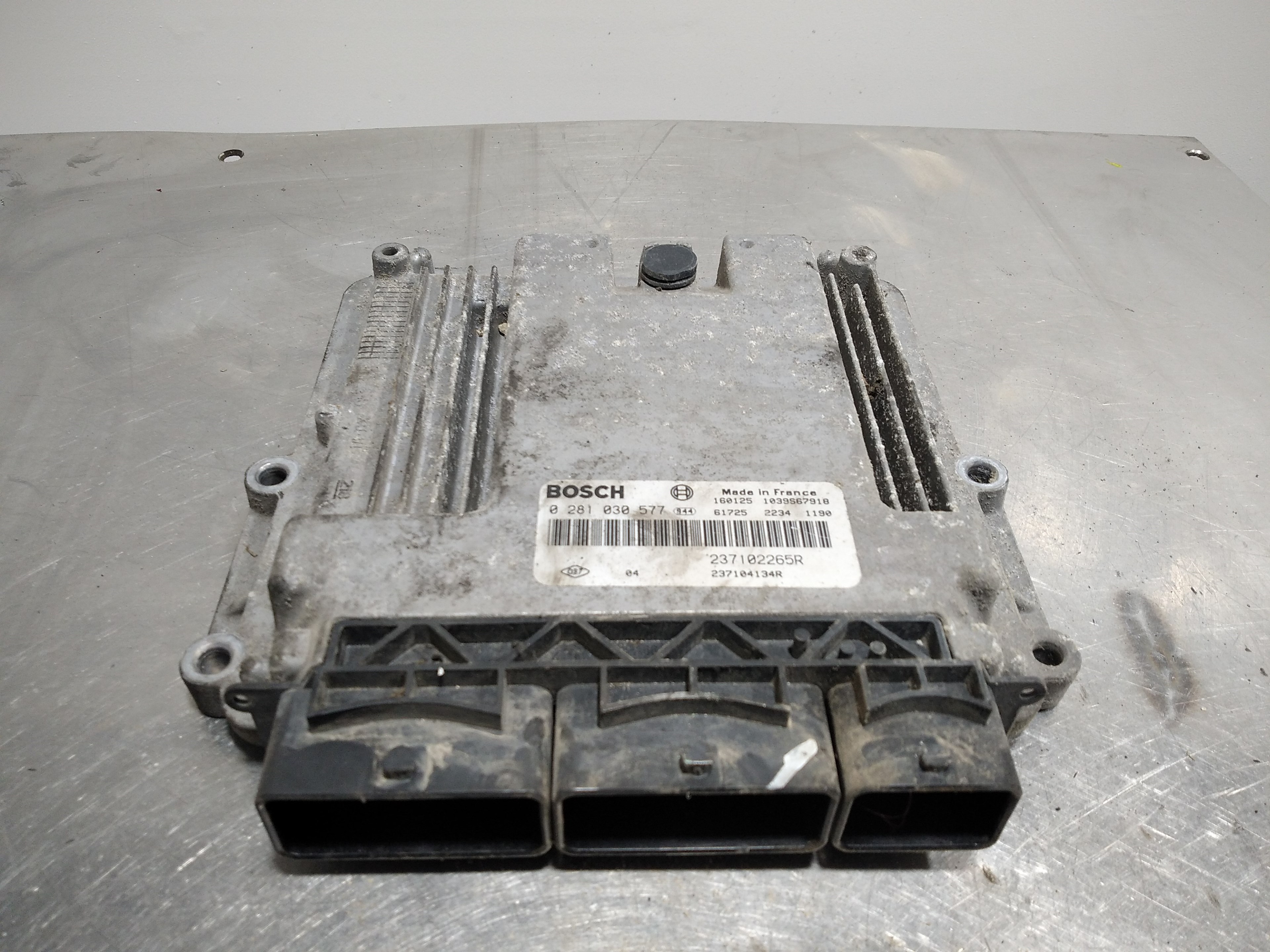 Engine control unit (ECU) RENAULT MASTER III Van (FV) 10027221 | B-Parts