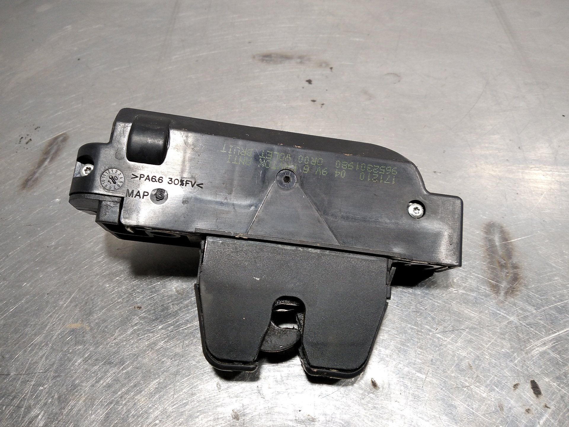 Tailgate lock PEUGEOT 307 SW (3H) 9982587 | B-Parts