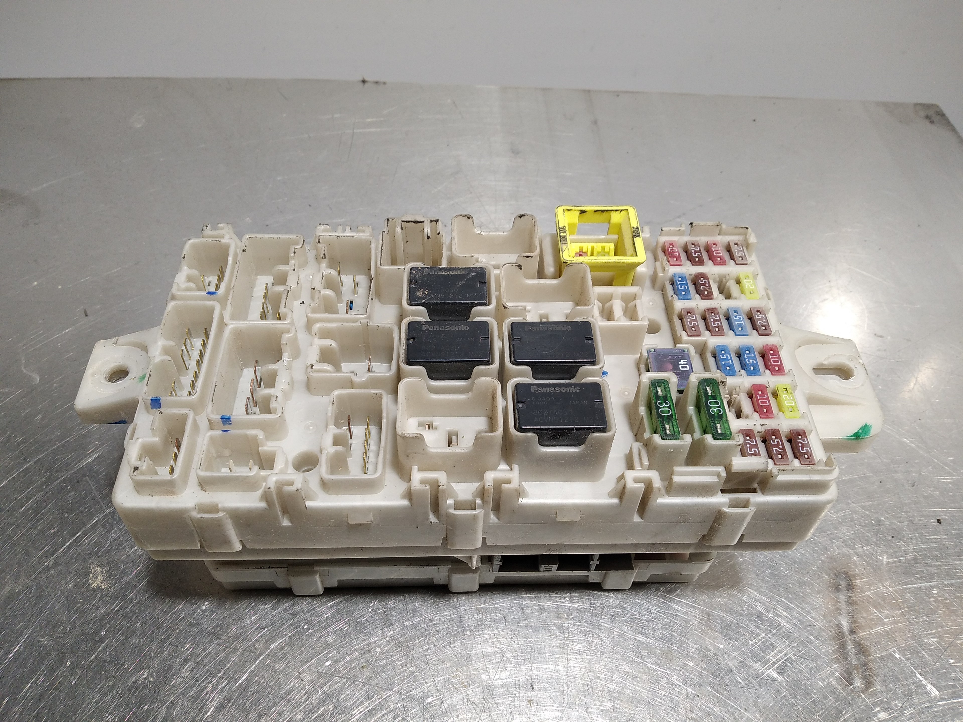Fuse box MITSUBISHI L200 / TRITON (KJ_, KK_, KL_) 2.4 DI-D (KJ0T ...