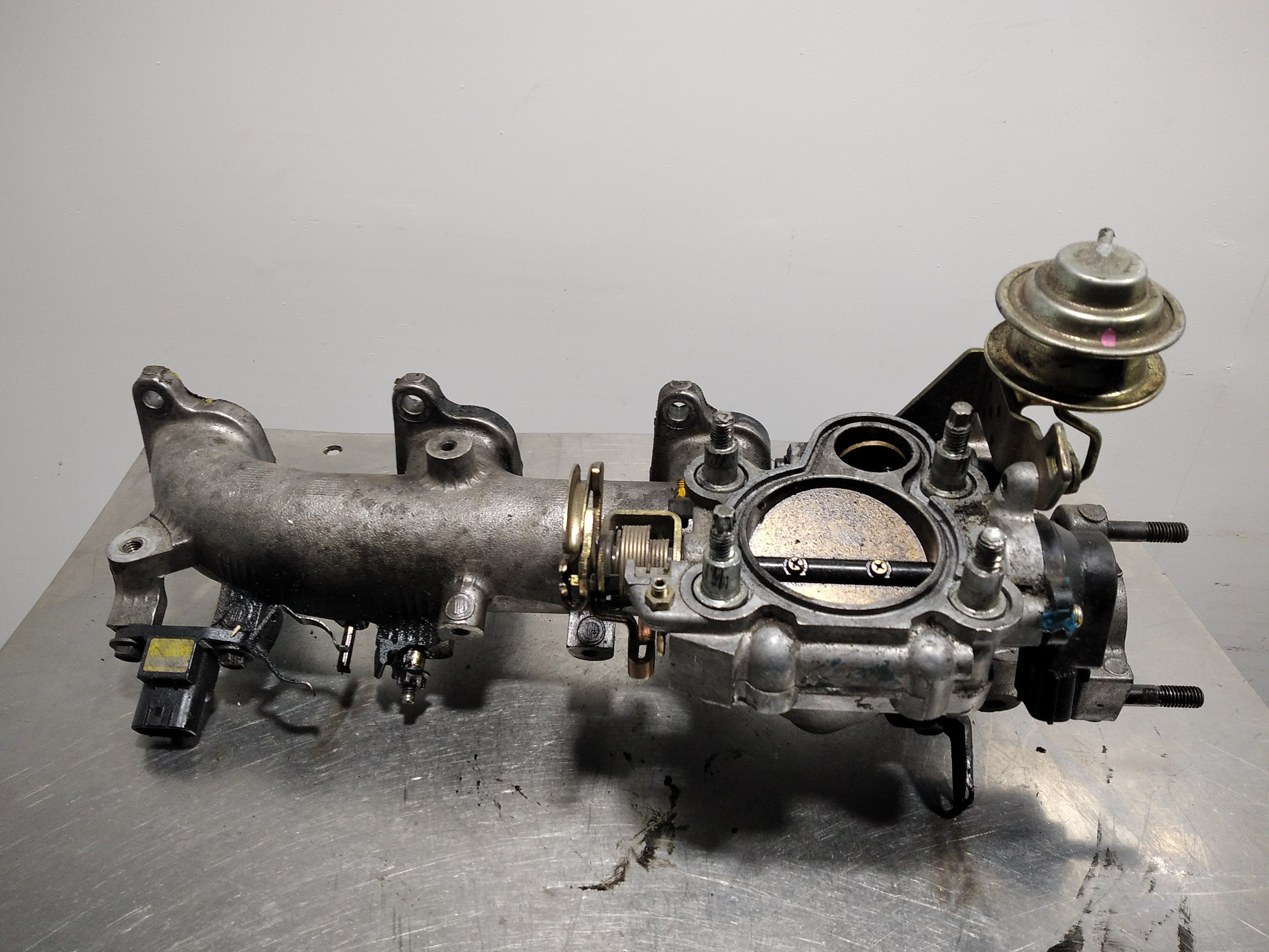 Throttle body TOYOTA LAND CRUISER 90 (_J9_) 3.0 TD (KZJ90, KZJ95 ...