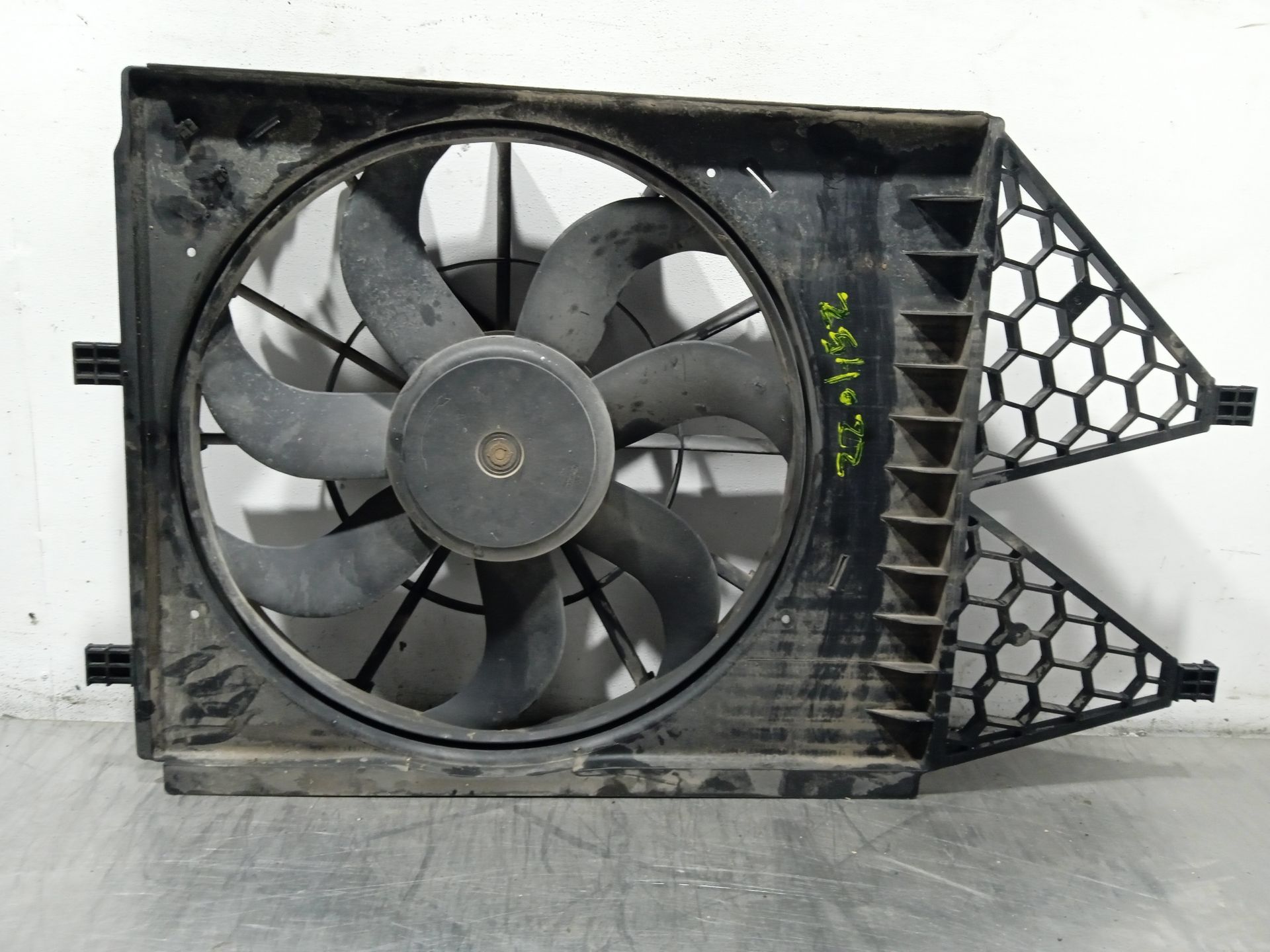 Radiator fan SEAT IBIZA IV (6J5, 6P1) 1.6 TDI 10012847 | B-Parts