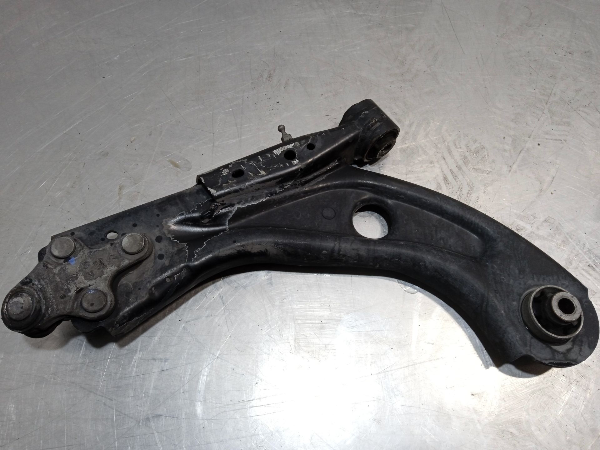 Right front suspension arm PEUGEOT 308 II (LB_, LP_, LW_, LH_, L3_) 1.2 ...