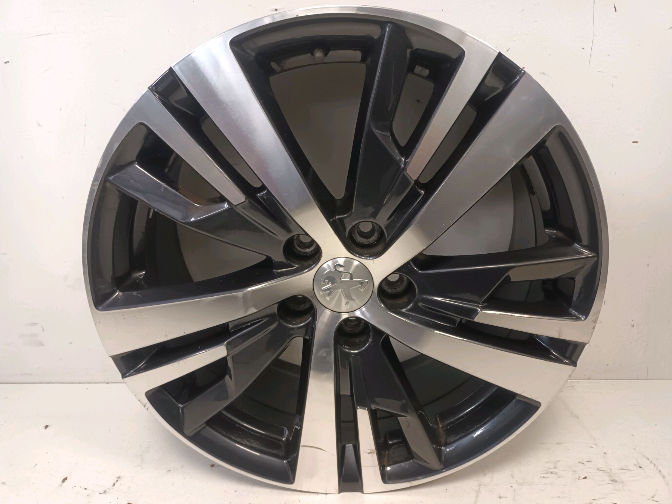 Jante PEUGEOT 3008 SUV (MC_, MR_, MJ_, M4_) 1.2 THP/ PureTech 130 ...