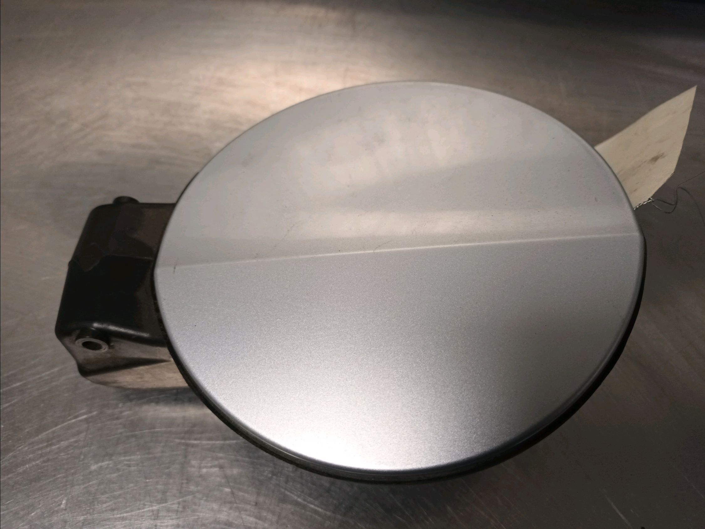 Fuel flap VW PASSAT B6 (3C2) 1.9 TDI 9441200 | B-Parts