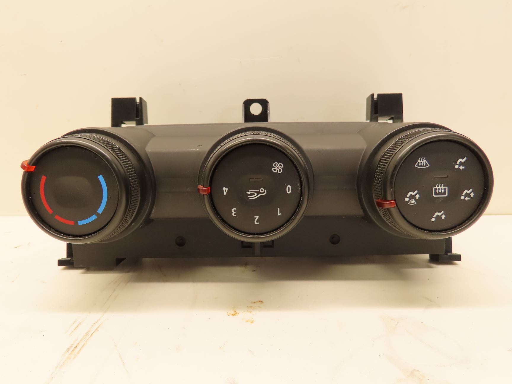 Climate control RENAULT TRAFIC III Van (FG_) 2.0 dCi 110 (FGMW ...