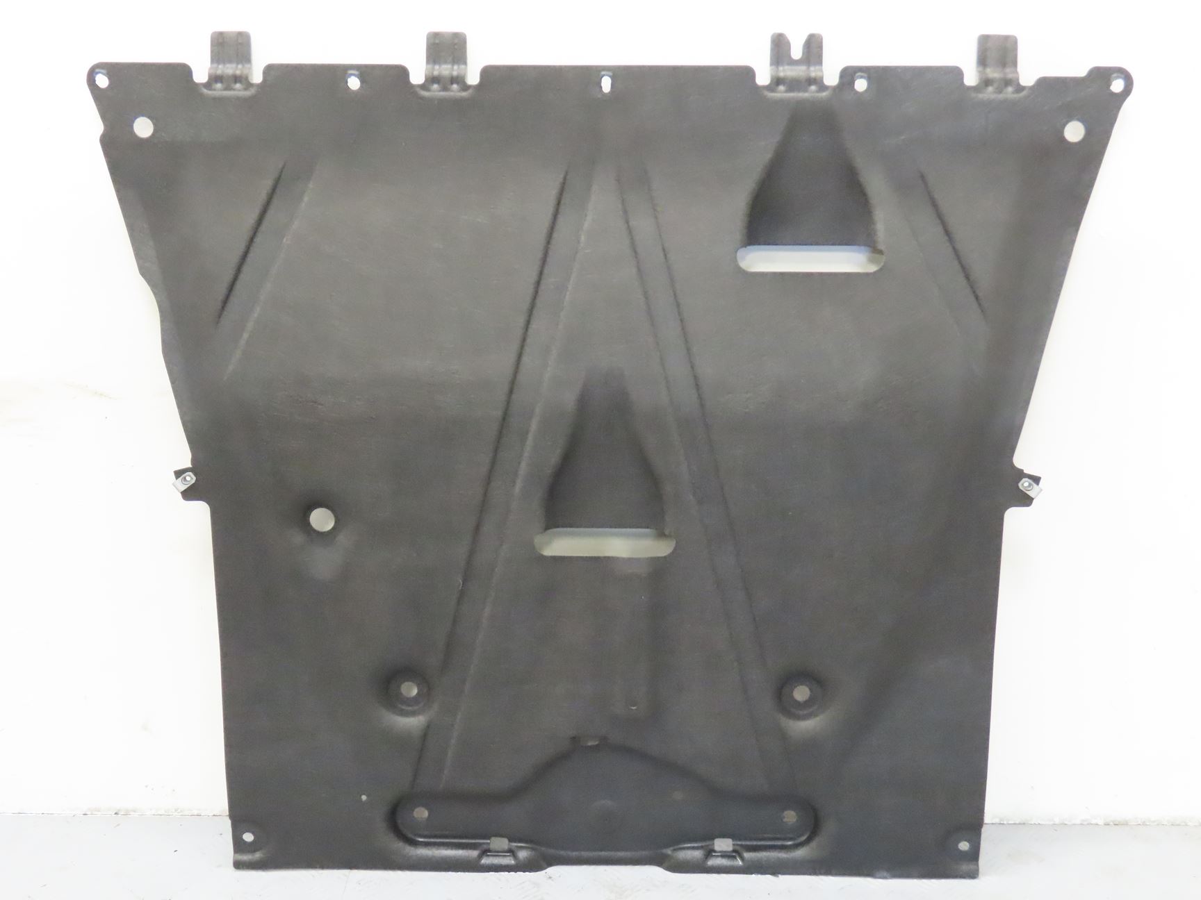 Engine under cover RENAULT CAPTUR II (HF_) TCe 140 (HFN0) 20217744 | B ...