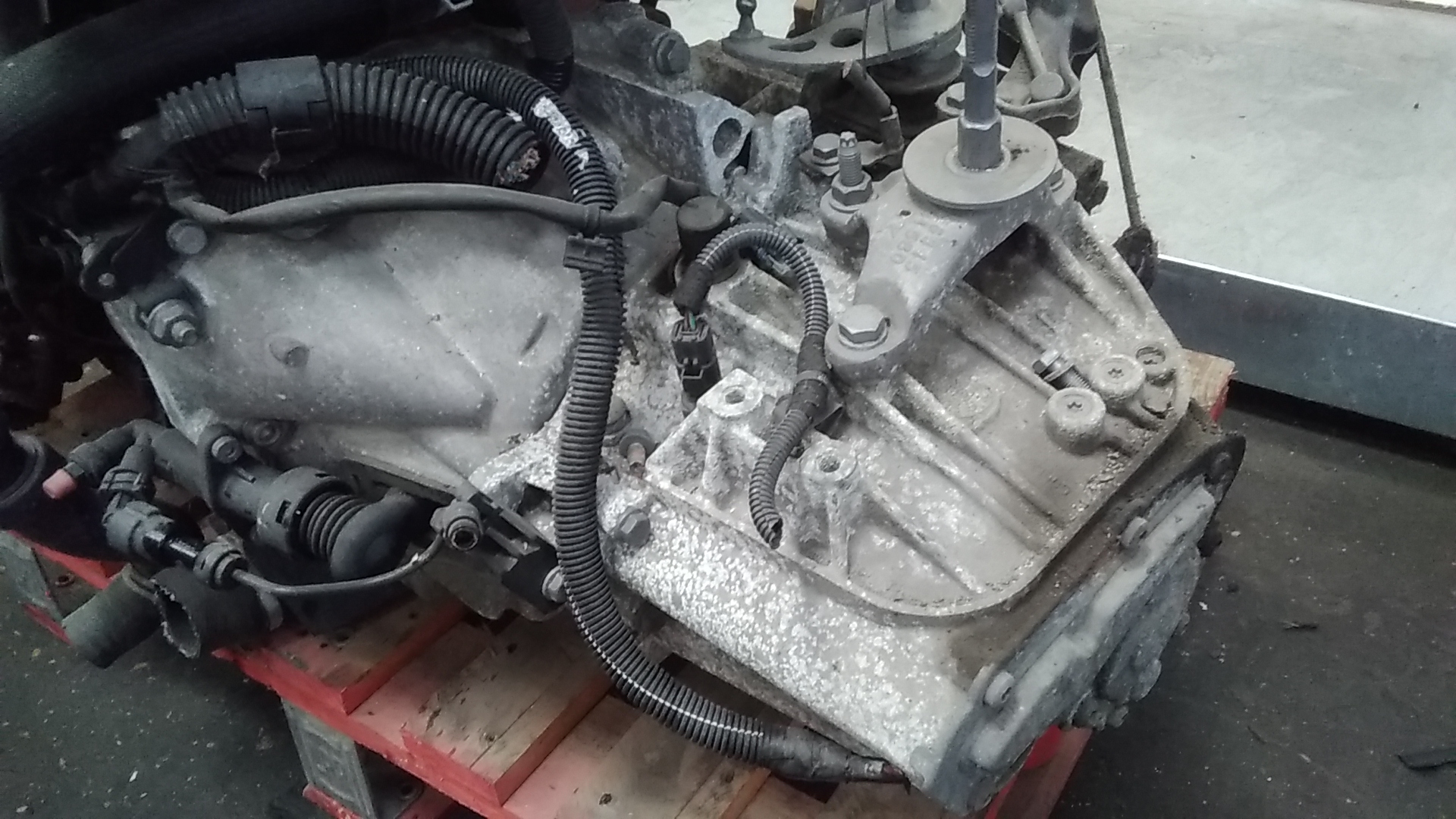 Manual gearbox PEUGEOT 308 CC (4B_) 2.0 HDi 10211718 | B-Parts