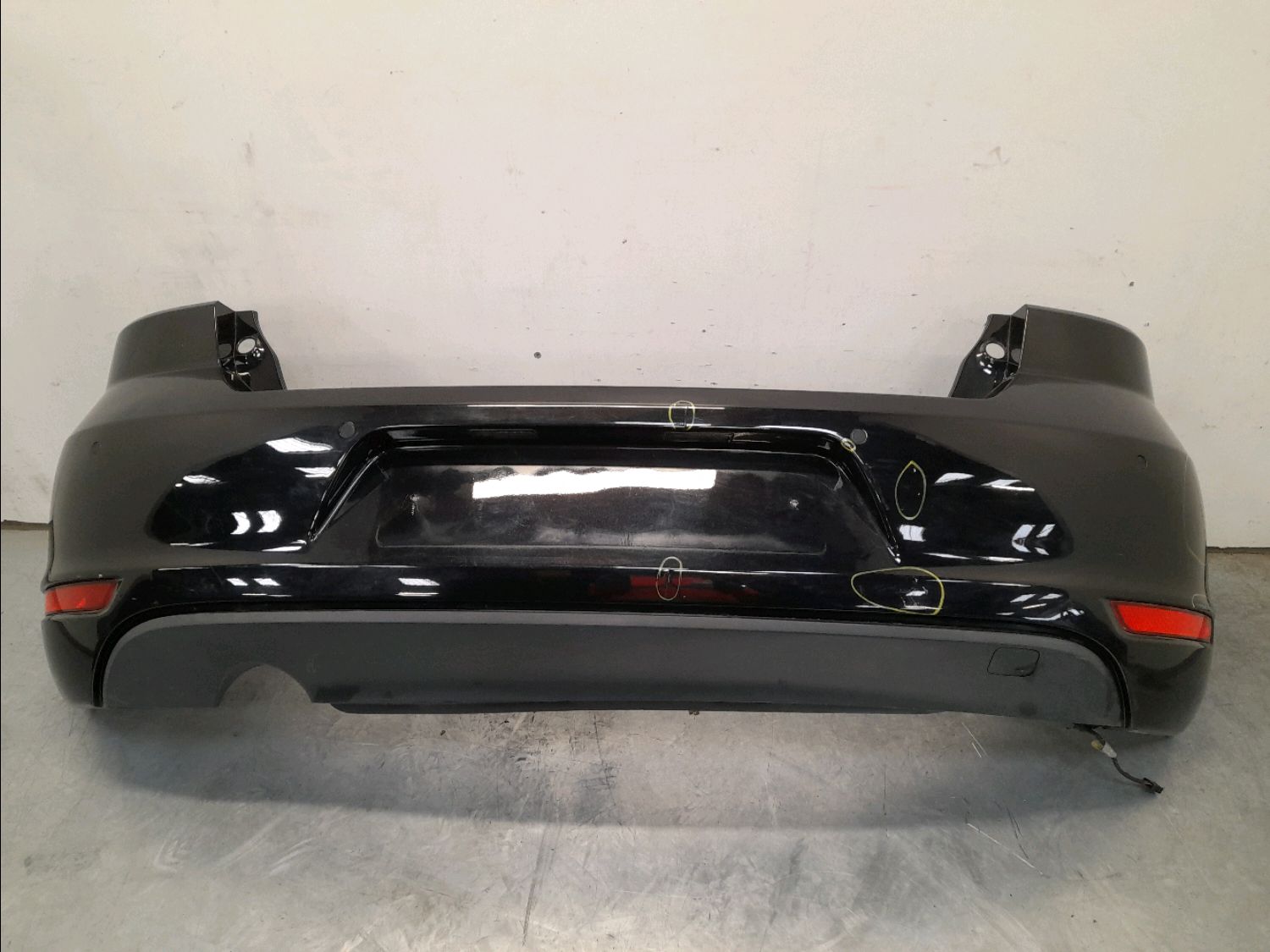 Pare-chocs arrière VW GOLF VI Convertible (517) 1.6 TDI 12239442 | B-Parts