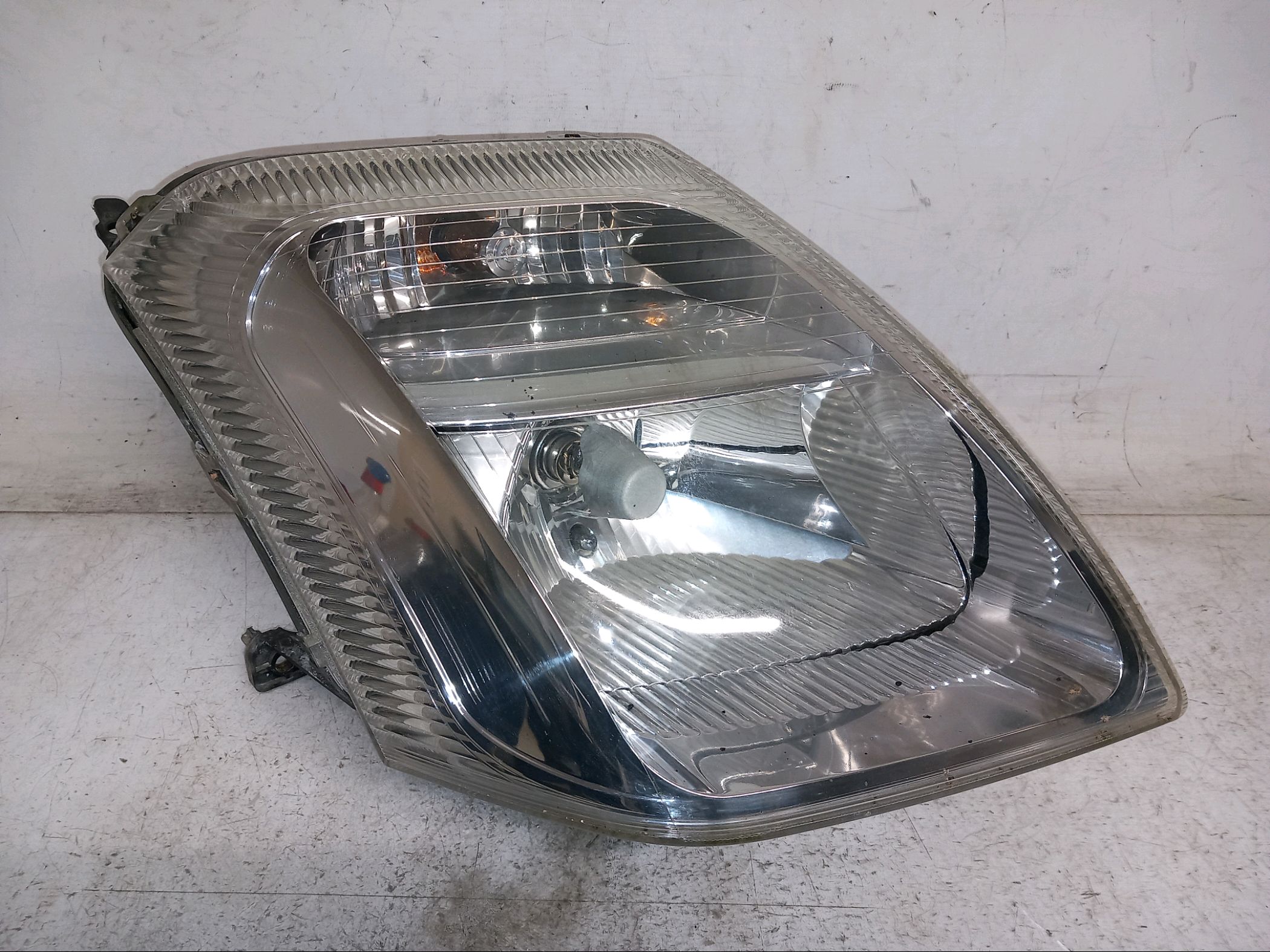 Phare droit CITROËN C2 (JM_) 1.1 11832561 | B-Parts