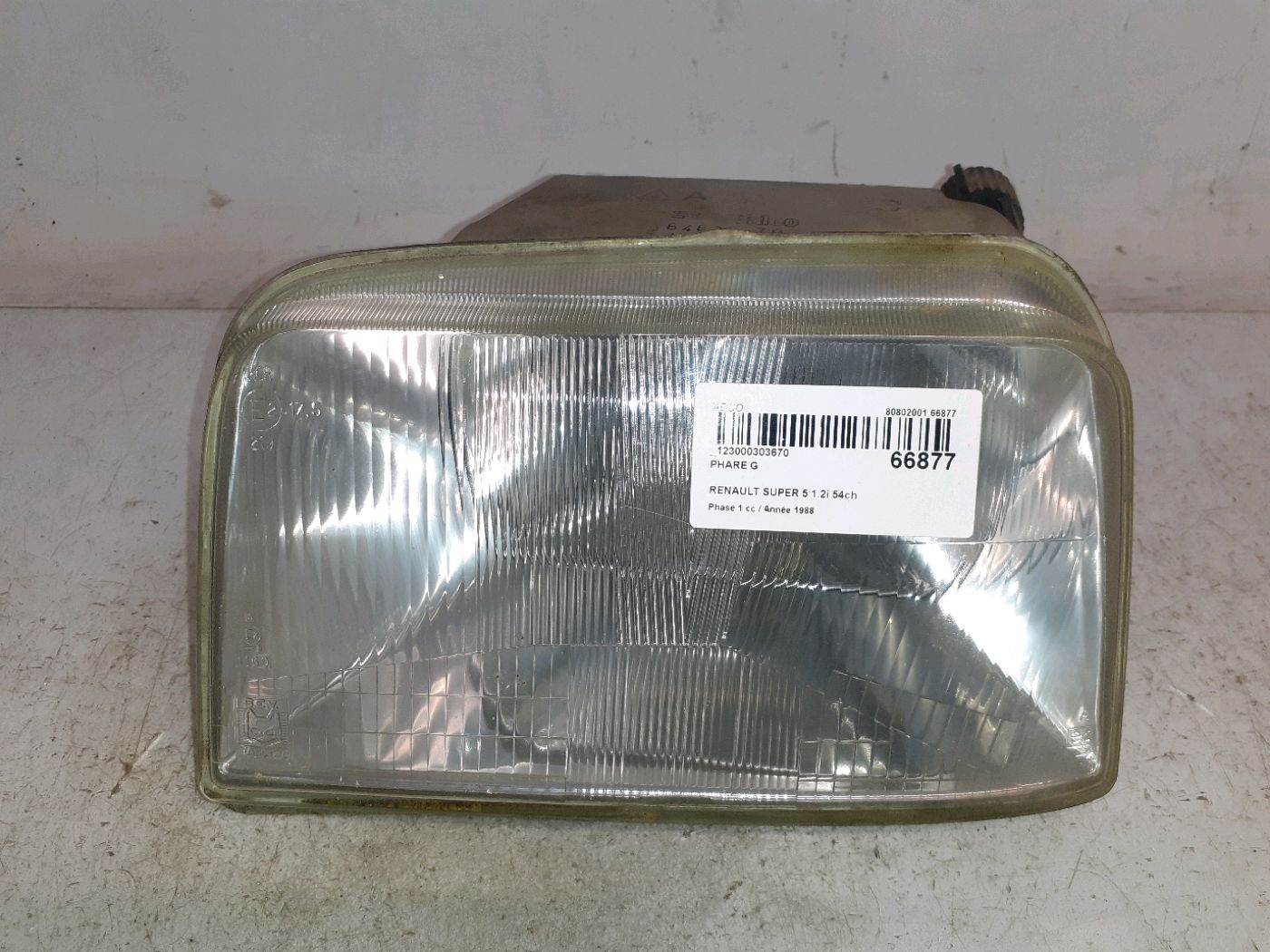 Left headlight RENAULT SUPER 5 (B/C40_) 1.2 (B/C40F) 9872758 | B-Parts