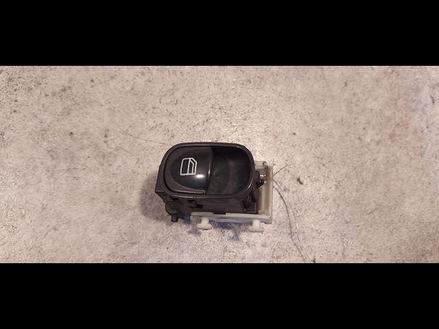 Switch MERCEDES-BENZ C-CLASS (W203) C 220 CDI (203.006) 9615276 | B-Parts