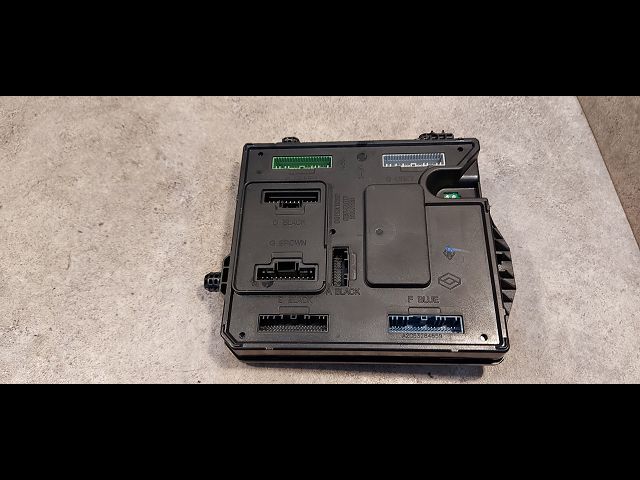Fuse box RENAULT ZOE (BFM_) ZOE 9615632 | B-Parts