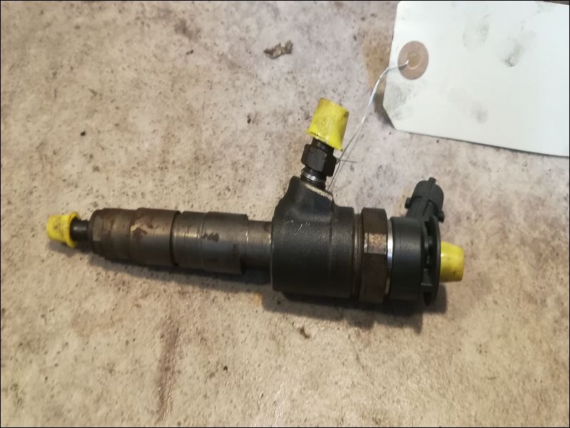 Injector PEUGEOT 308 I (4A_, 4C_) 1.6 HDi 9611100 | B-Parts