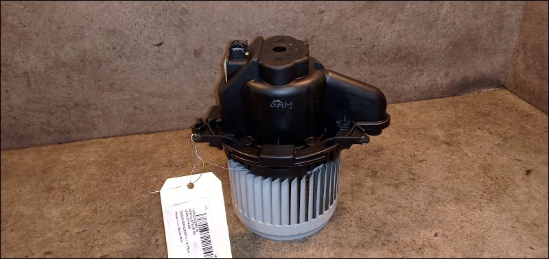 Heater blower motor DACIA SANDERO II 1.0 SCe 75 9618934 | B-Parts