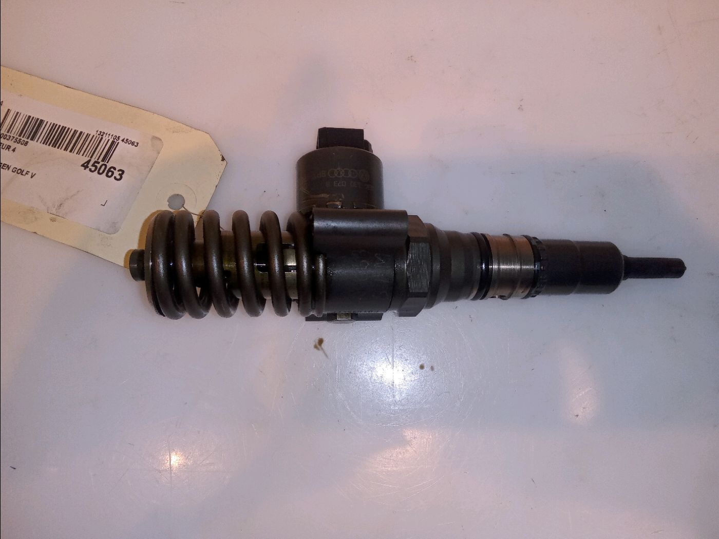 Injector VW GOLF V (1K1) 2.0 TDI 16V 11098970 | B-Parts