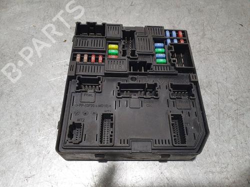Fuse box RENAULT MEGANE IV Hatchback (B9A/M/N_) 1.3 TCe 100 (B9N8 ...