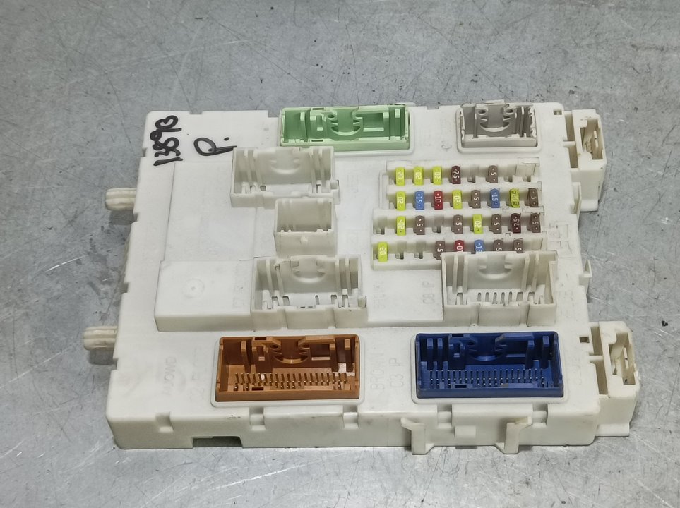 Fuse box FORD RANGER (TKE) 2.2 TDCi 4x4 10168821 | B-Parts