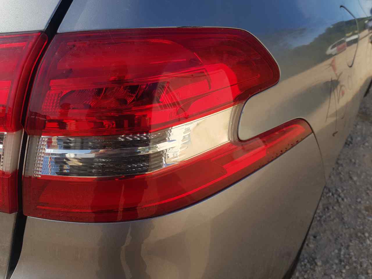 Farolim direito PEUGEOT 308 SW II (LC_, LJ_, LR_, LX_, L4_) 20717929 ...