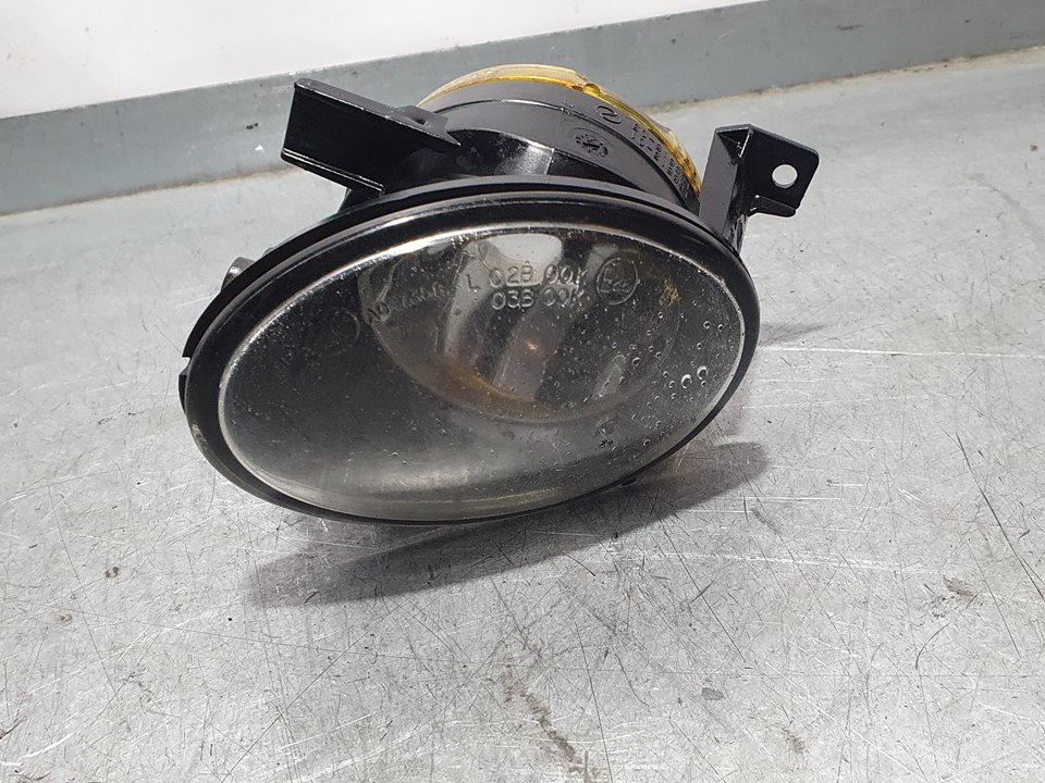 Left front fog light VW TIGUAN (5N_) 2.0 TDI 8265517 | B-Parts