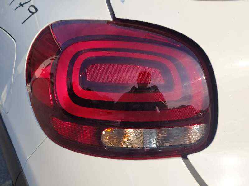 Feu arrière gauche CITROËN C3 III (SX) 8255427 | B-Parts