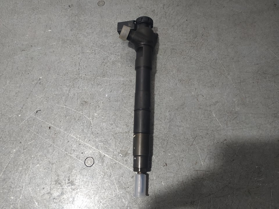 Injector SEAT LEON (5F1) 11113854 | B-Parts