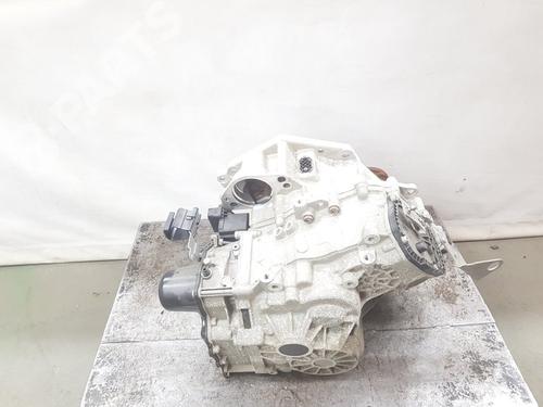 Manual gearbox VW GOLF VII (5G1, BQ1, BE1, BE2) 1.6 TDI 10379589 | B-Parts