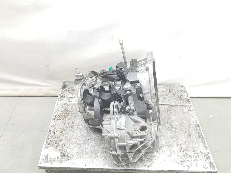 Manual gearbox RENAULT TRAFIC III Bus (JG_) 1.6 dCi 125 (JGMH) 10366708 ...