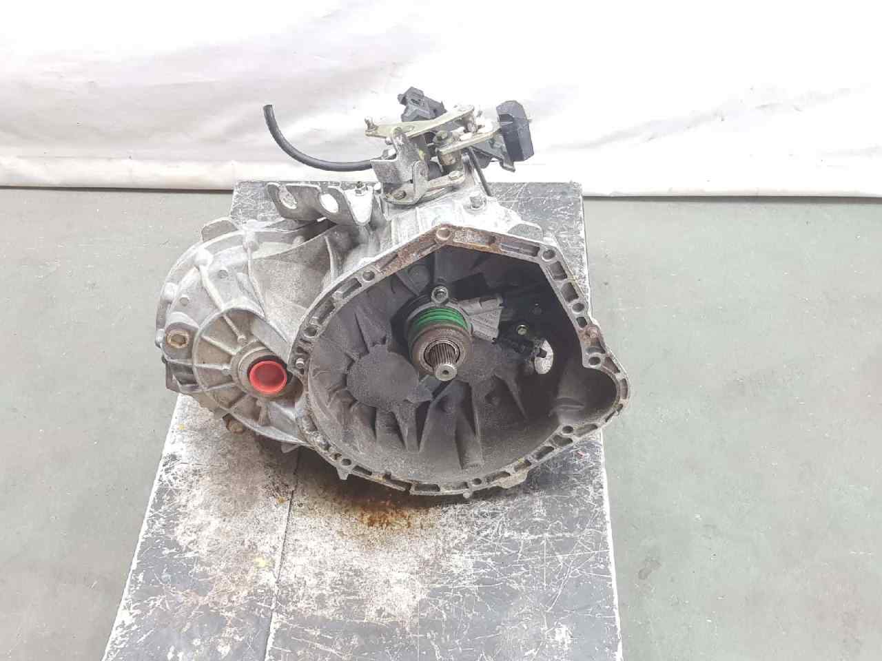 Manual gearbox MERCEDES-BENZ VITO Van (W638) 8055160 | B-Parts