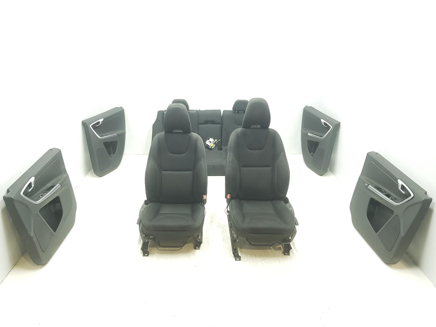 Set di sedili VOLVO XC60 I SUV (156) D3 13463553 | B-Parts