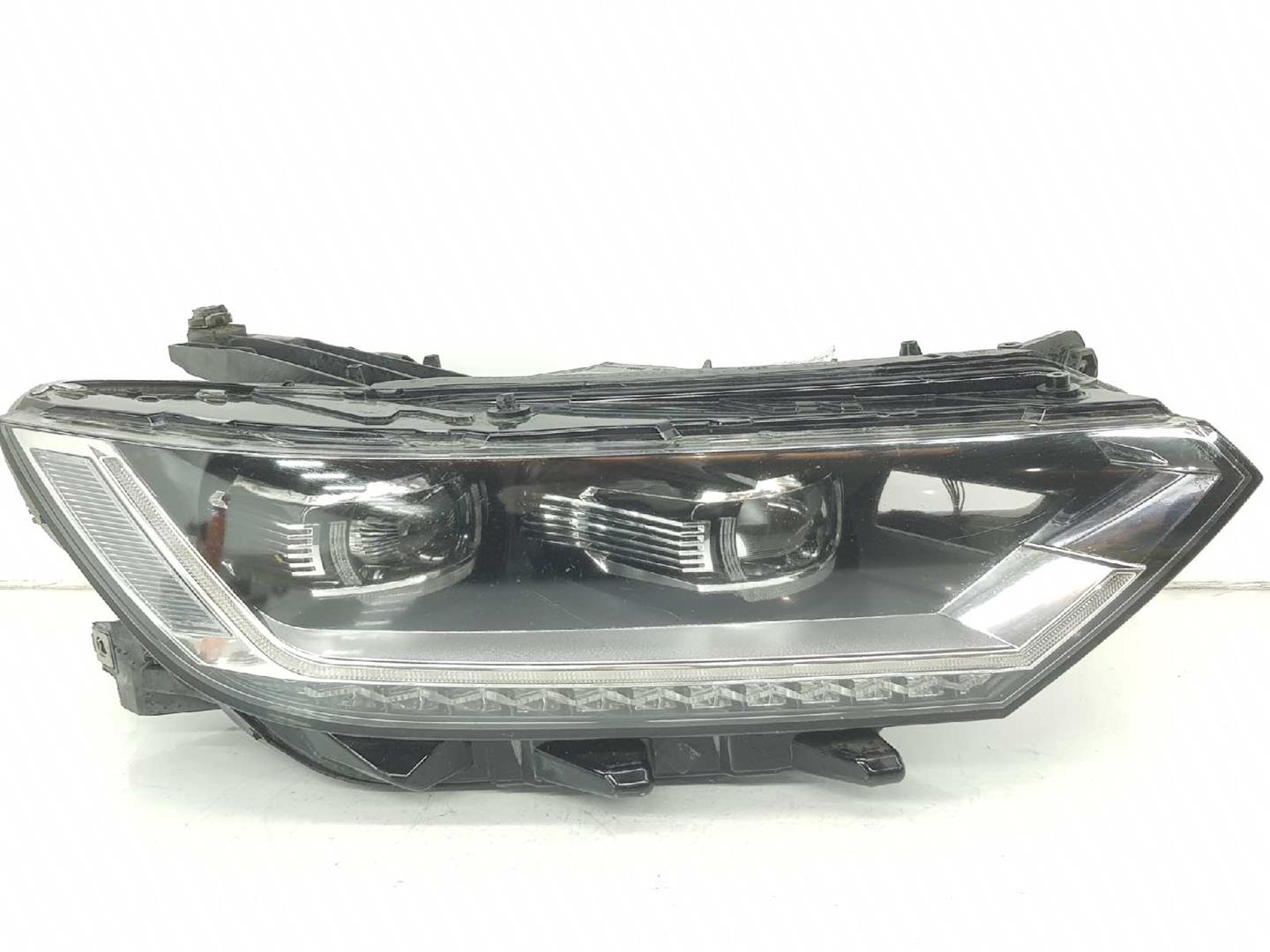 Right headlight VW PASSAT B8 (3G2, CB2) 7309573 | B-Parts