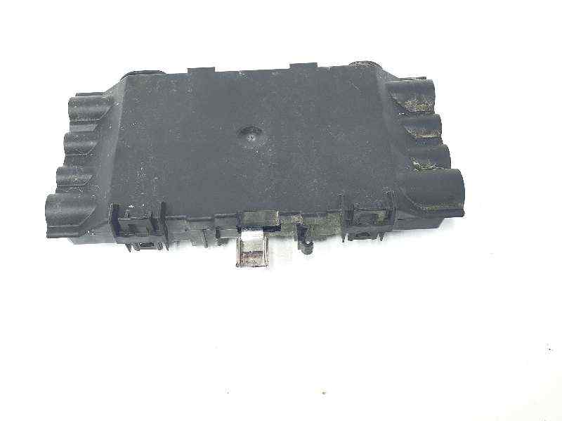 Boîte à Fusibles VW CRAFTER Van (SY_, SX_) 7826841 | B-Parts