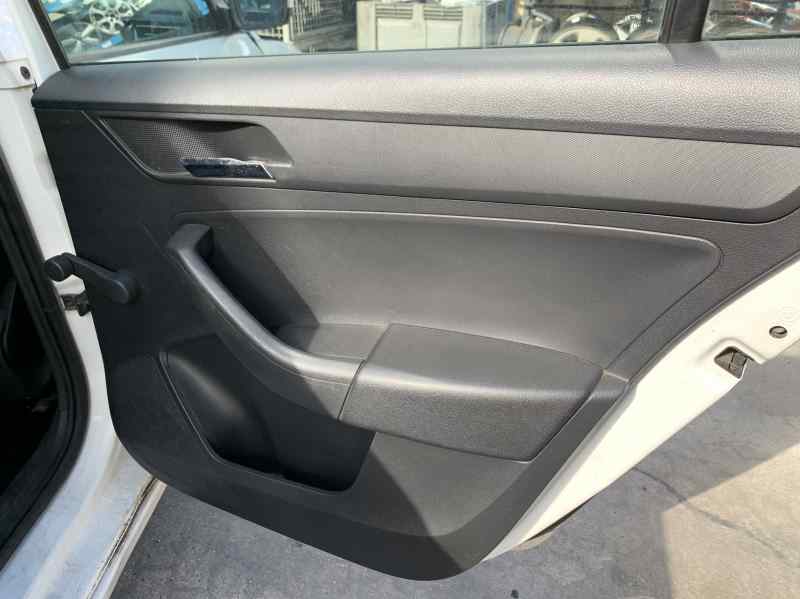 Poignée de hayon SEAT TOLEDO IV (KG3) 1.6 TDI 6J4827565D | 6J4827565E ...