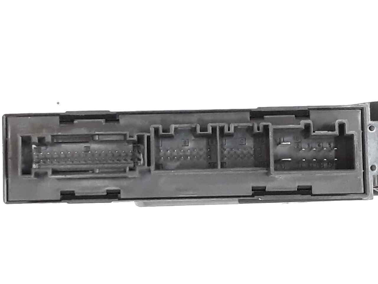 Lève vitre avant gauche PORSCHE CAYENNE (9PA) Turbo 4.5 95562470102 ...