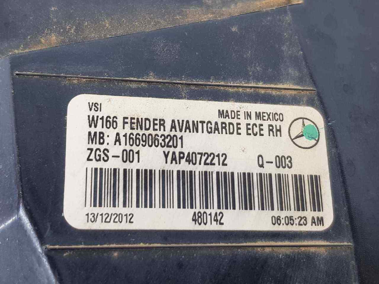 Right taillight MERCEDES-BENZ M-CLASS (W166) ML 250 CDI / BlueTEC 4 ...