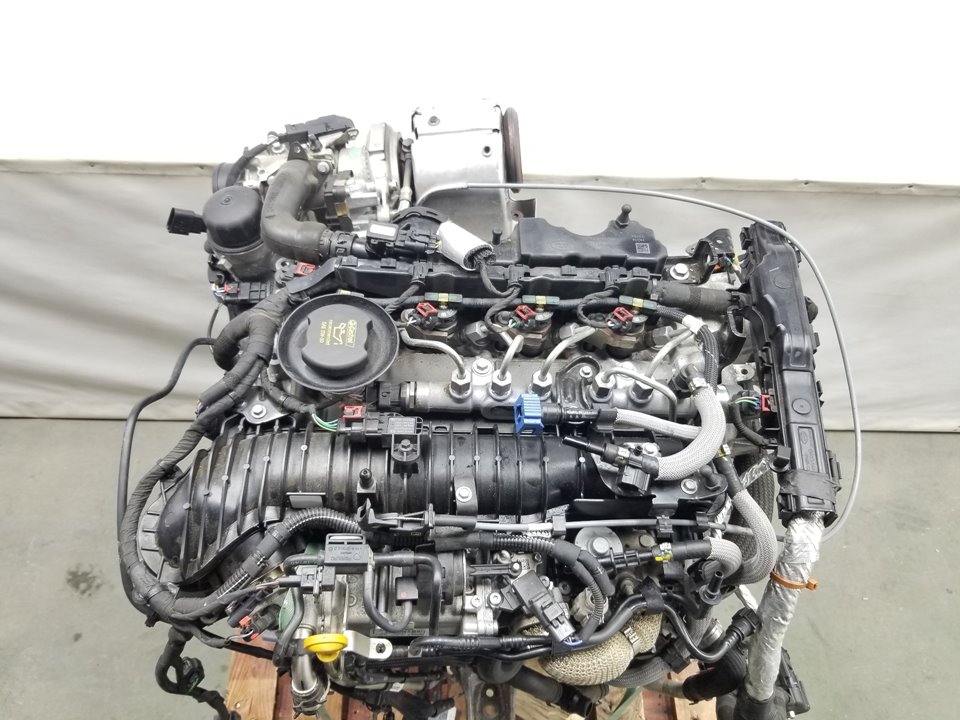 Engine LAND ROVER RANGE ROVER VELAR (L560) 8615409 | B-Parts