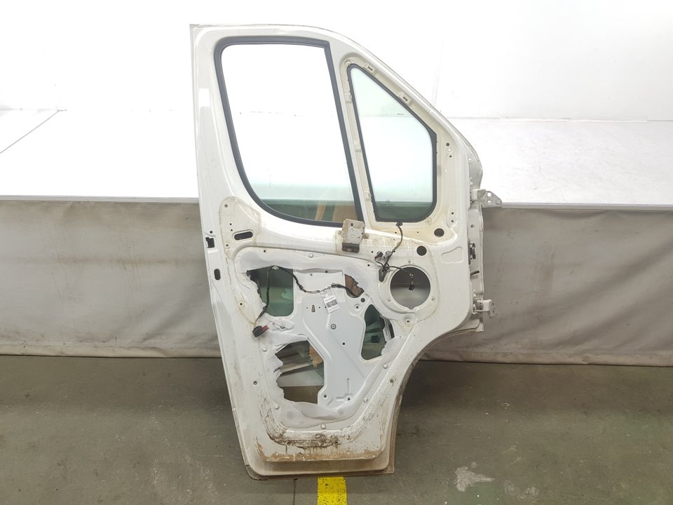 Left front door PEUGEOT BOXER Van 2.0 BlueHDi 130 9670201 | B-Parts