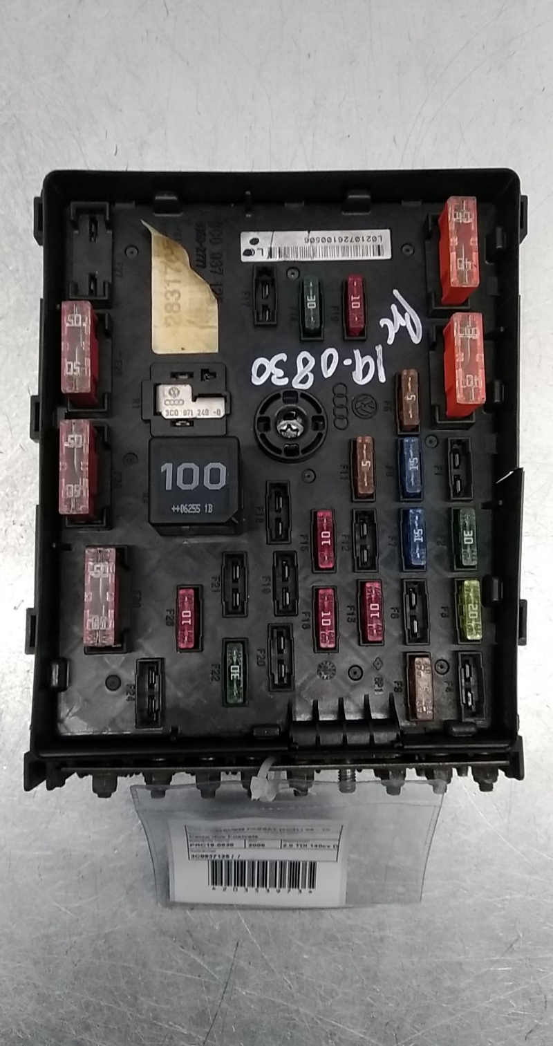 Fuse box VW PASSAT B6 (3C2) 2.0 TDI 9787585 | B-Parts
