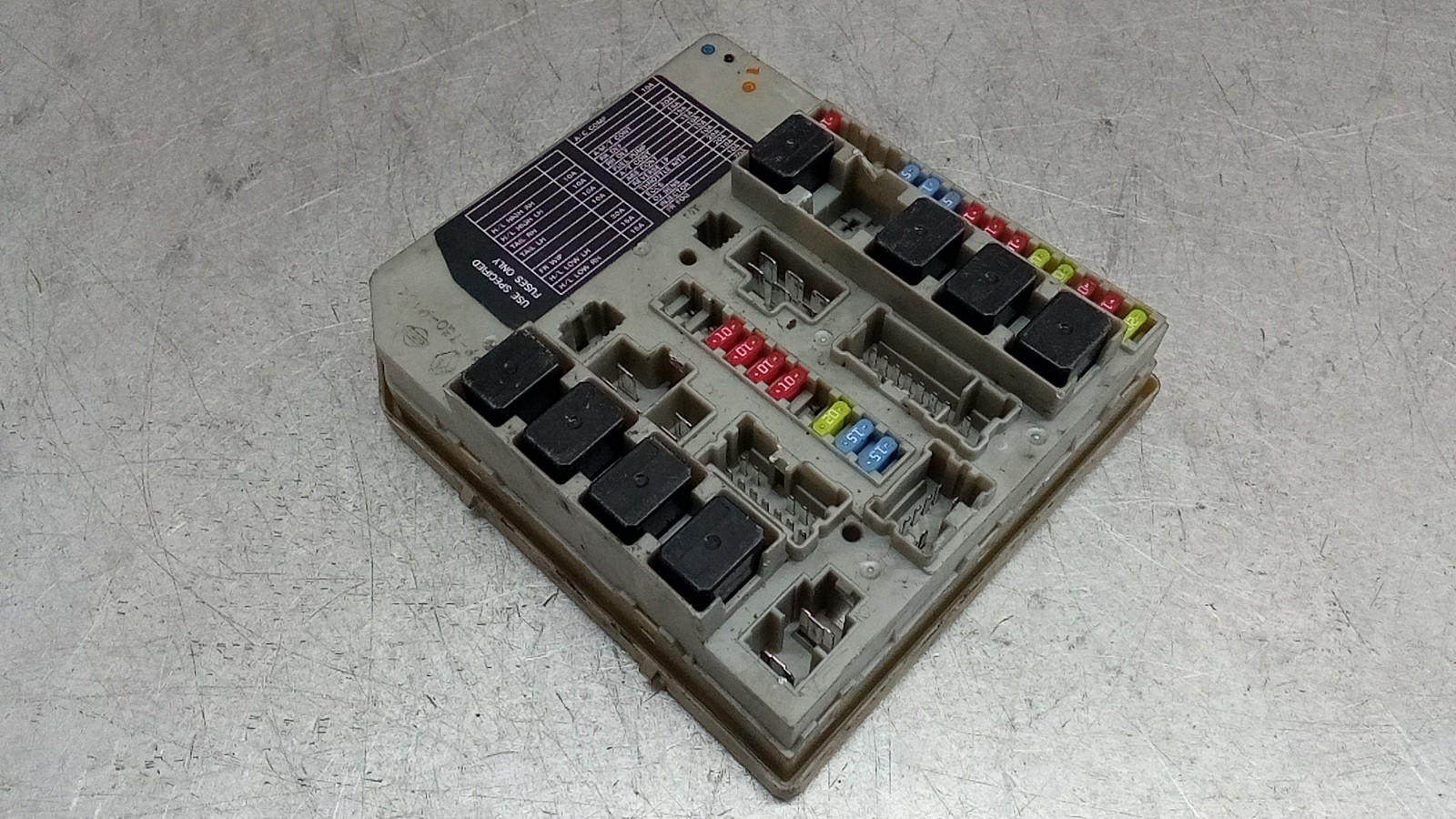 Fuse box NISSAN NOTE (E11, NE11) 1.4 9801170 | B-Parts