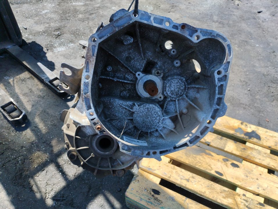 Gearbox MERCEDES-BENZ VITO Van (W638) 10132105 | B-Parts
