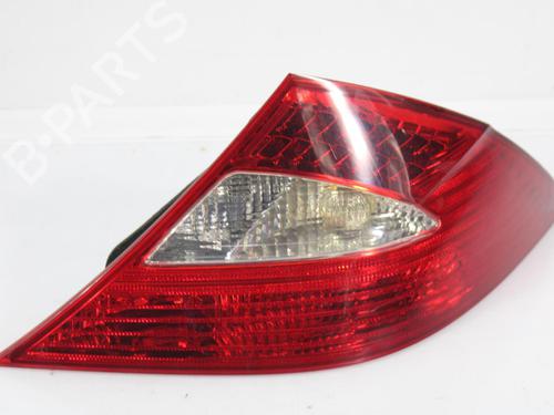 Feu arrière droit MERCEDES-BENZ CLS (C219) CLS 350 (219.357) 5231641 ...