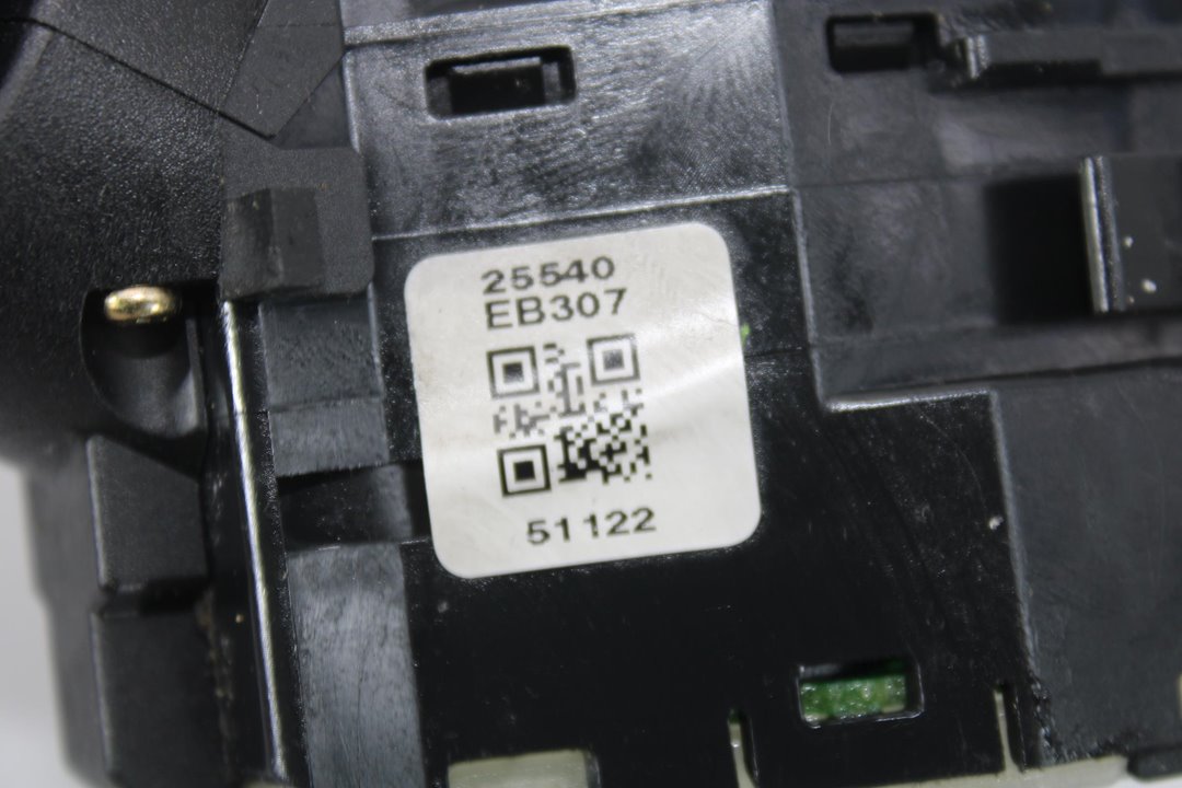 Switch NISSAN NP300 NAVARA (D40) 2.5 dCi 4WD (D40TT, D40T, D40M, D40BB ...
