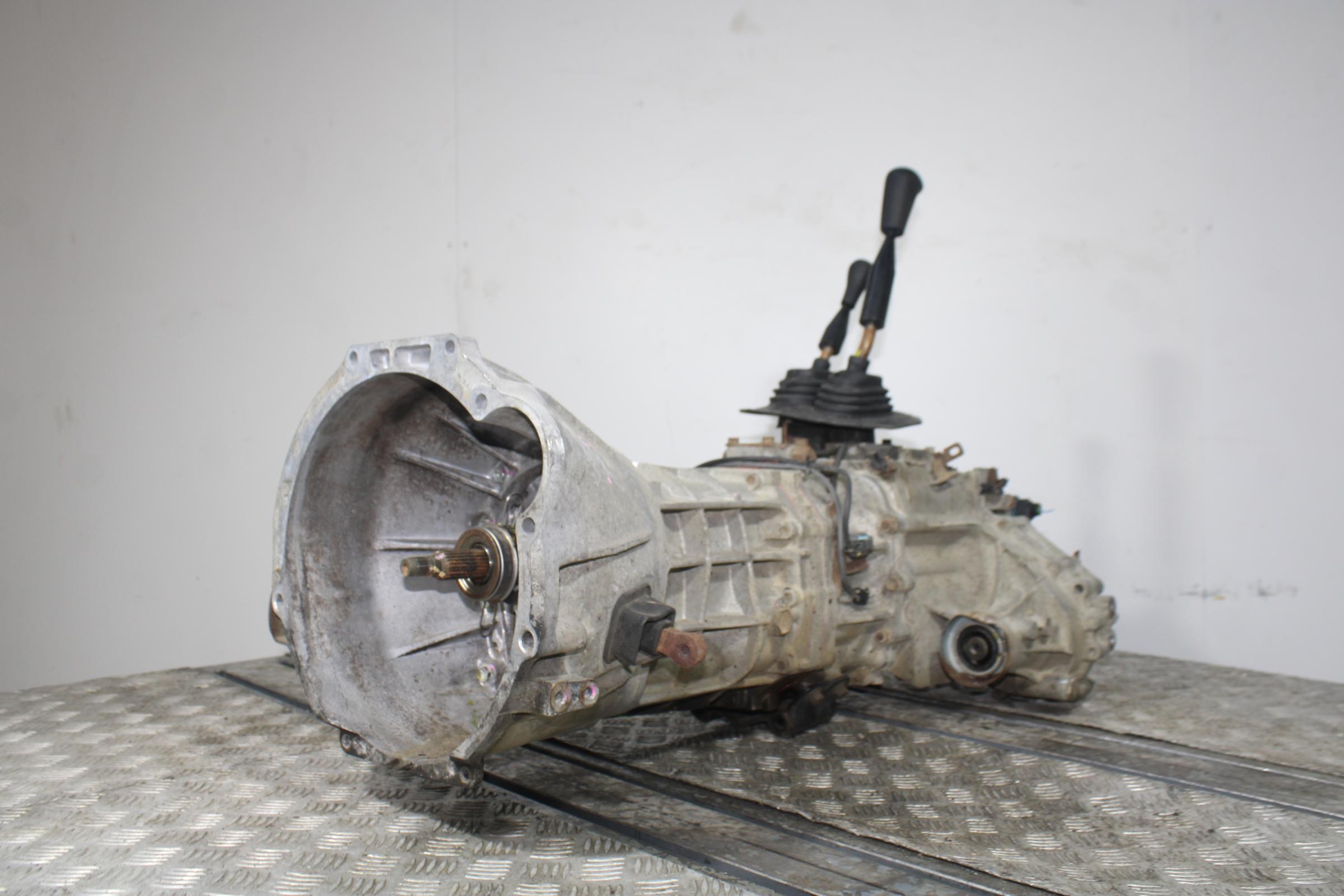 Manual gearbox MITSUBISHI L200 / TRITON (KA_T, KB_T) 16930088 | B-Parts