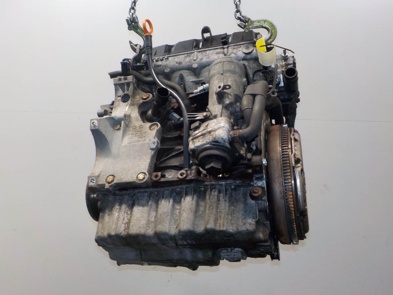 Engine VW PASSAT B6 Variant (3C5) 1.9 TDI 10740664 | B-Parts