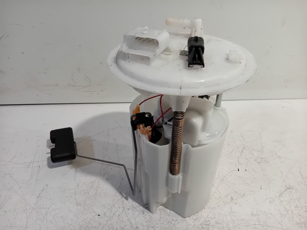 Pompe à carburant RENAULT MEGANE IV Hatchback (B9A/M/N_) 1.6 TCe 205 ...