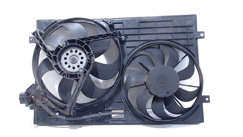 Radiator fan VW POLO (9N_) 1.2 6507270 | B-Parts