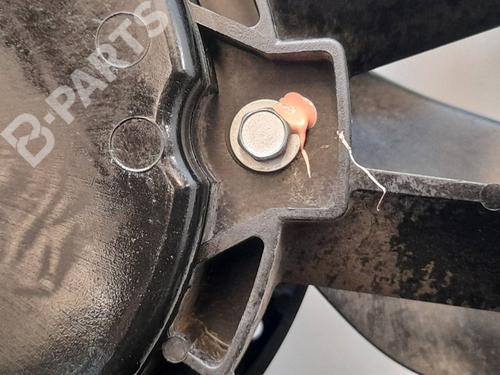 Radiator fan JAGUAR XE (X760) 2.0 D 8050873 | B-Parts