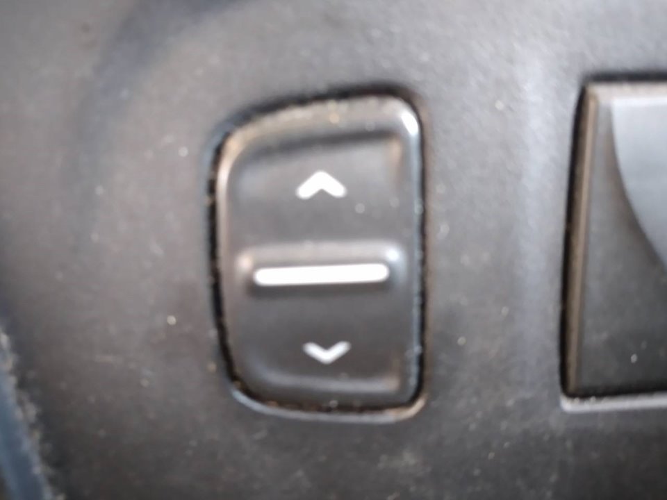 Left front window switch DACIA SANDERO II 1.5 dCi 75 / Blue dCi 75 ...