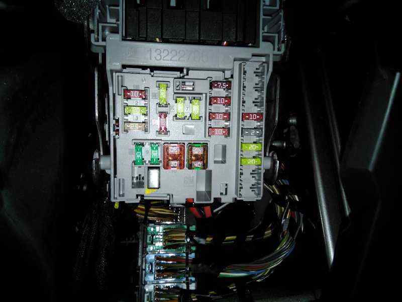 Fuse box OPEL INSIGNIA A Sports Tourer (G09) 2.0 CDTI (35) 4511897 | B ...