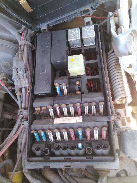 Fuse box MERCEDES-BENZ S-CLASS (W126) 300 SE, SEL (126.024, 126.025 ...