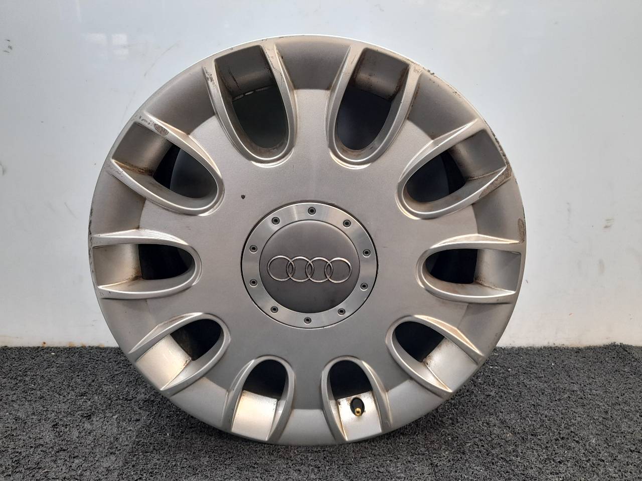 Rim AUDI A8 D3 (4E2, 4E8) 4.0 TDI quattro 7183865 | B-Parts